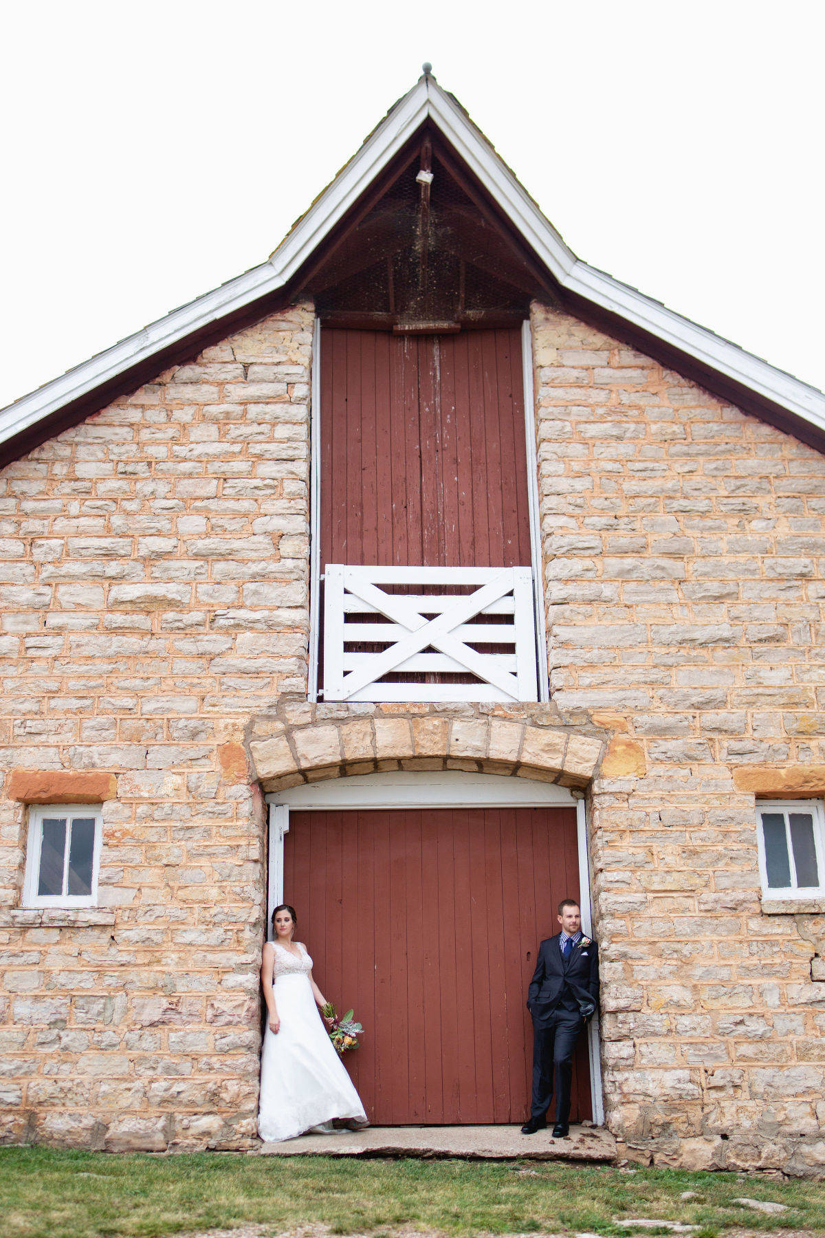 Courtyard Barns | ELKHORN RIDGE RESORT